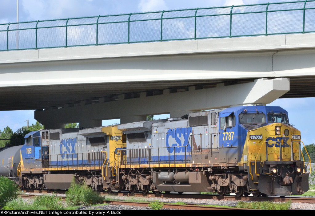 CSX CW40-8 7787 AND 7675